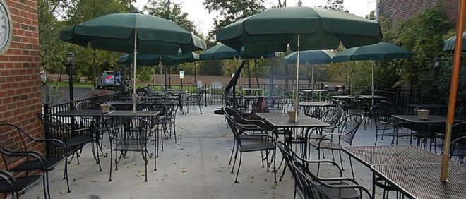 Grounds Tour – Simon Kenton Inn