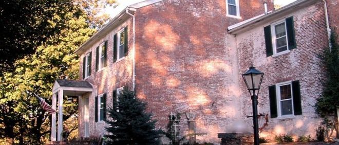 Grounds Tour – Simon Kenton Inn